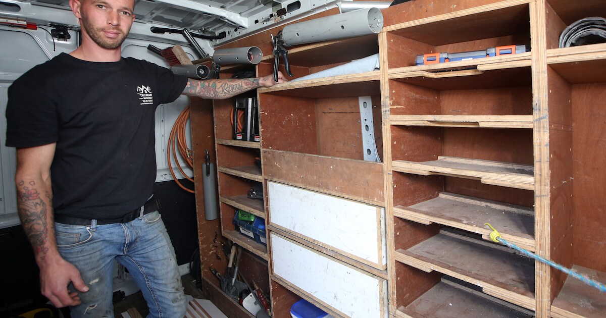 Busje van ondernemer Tellekamp tot bijna laatste spijker leeggehaald in ...