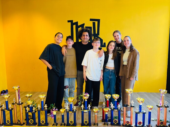 Docenten Marqeez trots op EK-succes dansers: ‘Er loopt hier veel talent ...