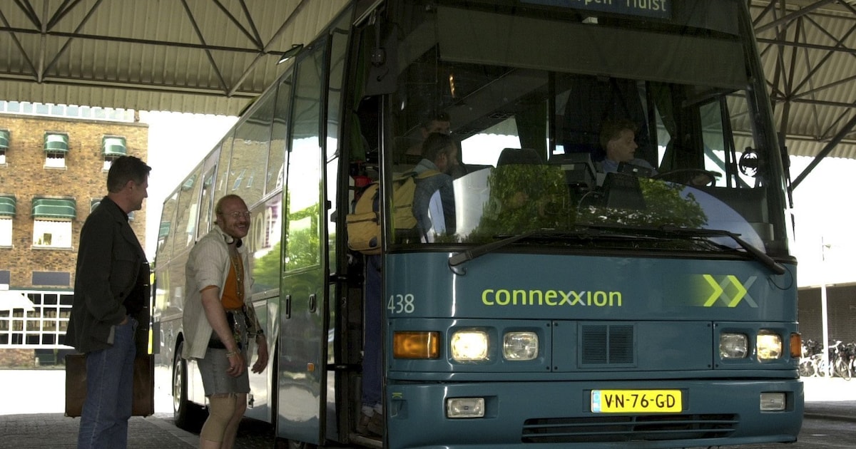 Einde aan 71 jaar historie: buslijn 19 rijdt straks niet meer van Hulst ...