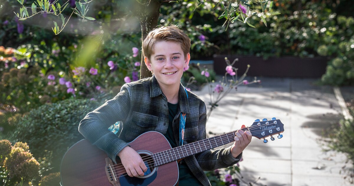 Thomas (12) uit Breda strijdt om ticket voor Europees Junior Songfestival: ‘Ik hoop dat iedereen ...