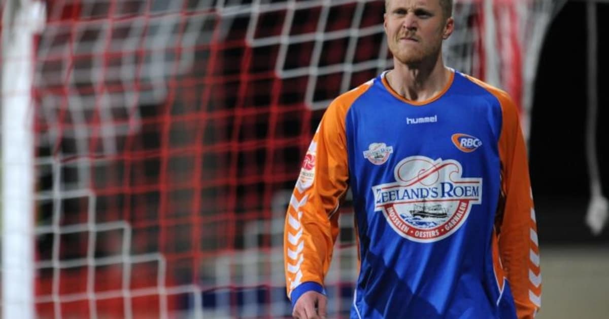 Straten voetballen om Aramiscup | Roosendaal | BN DeStem.nl