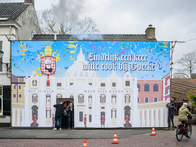 Ook in de winter hangt er een fijne Spaanse sfeer bij restaurant ...