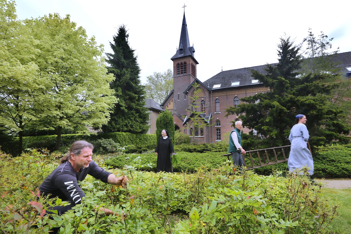 Dertig vrienden voor Landgoed Onze Lieve Vrouwe Abdij | Foto | bndestem.nl