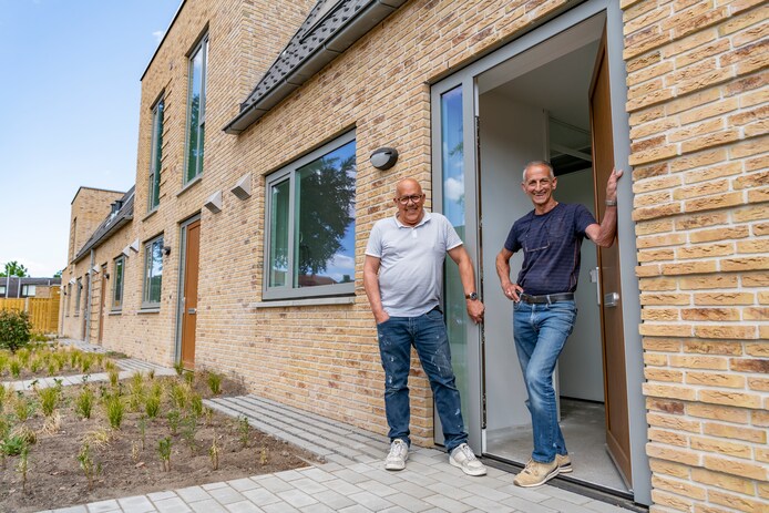 Roger en Piet klussen samen aan nieuw huis in Hulst: 'Maar ik hoef niet ...
