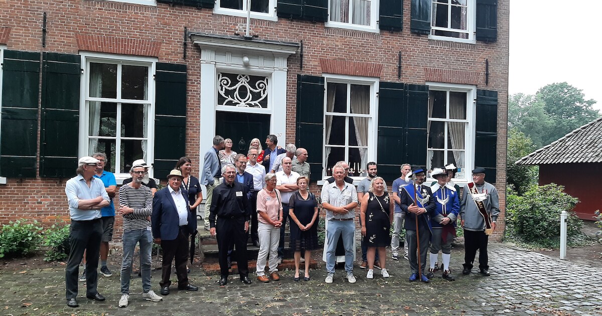 Met flinke vertraging, ligt daar dan eindelijk dat heel bijzondere boek ...