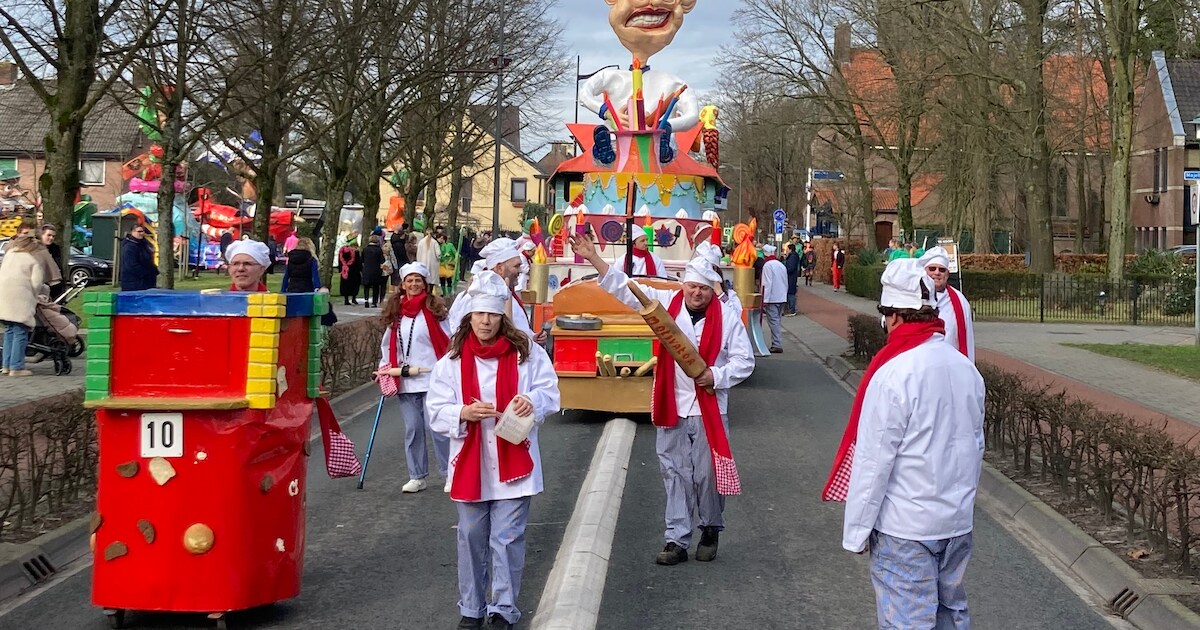 Vuurspugers, Leutkontjes en Koekenbakkers in de optocht van ...