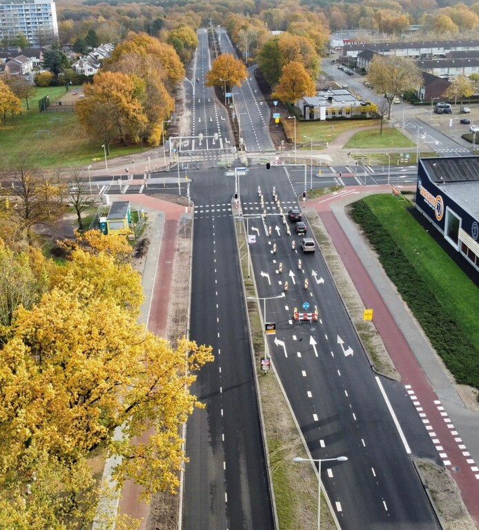 Kruispunt Rooseveltlaan na monsterklus weer volledig in gebruik: ‘Vier dagen eerder dan verwacht ...