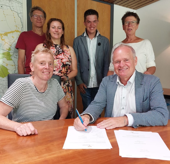 Handtekeningen zijn eindelijk gezet voor Voedselbos Den Hout: ‘Nu ...