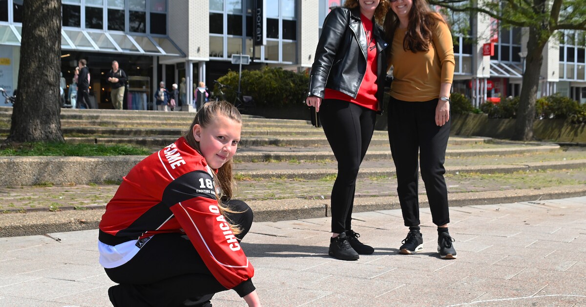 De jacht op vrijmarktplekjes in Vlissingen: Cindy en Masja zijn al bijna te laat | Zeeland ...