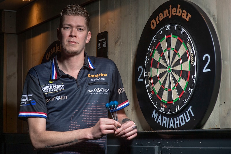 Jimmy van Schie ziet droom uitkomen: Bredase darter behaalt PDC ...
