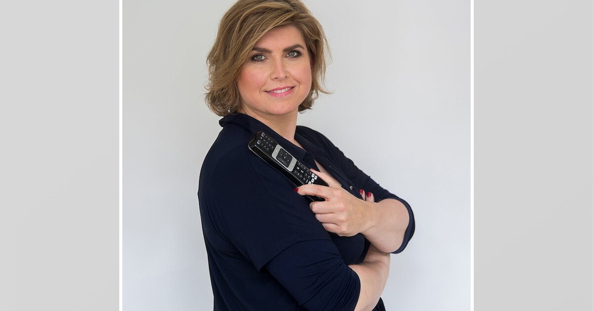 Televisierecensent Angela de Jong en dichter Bart Chabot bij ...