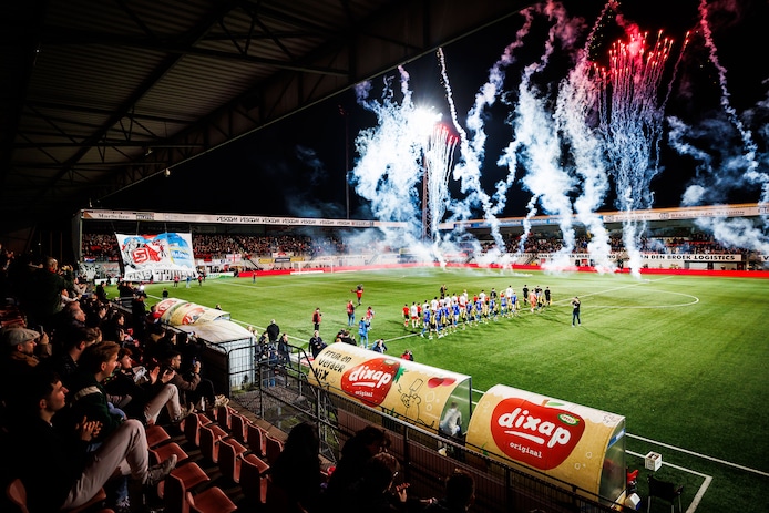 Minimaal 27 euro voor een wedstrijd van Helmond Sport: ‘Club vervreemdt ...