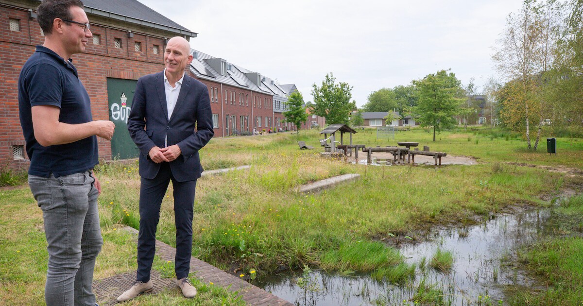 Hoe vang je die enorme hoosbui op? Wadi’s horen bij de moderne woonwijk ...