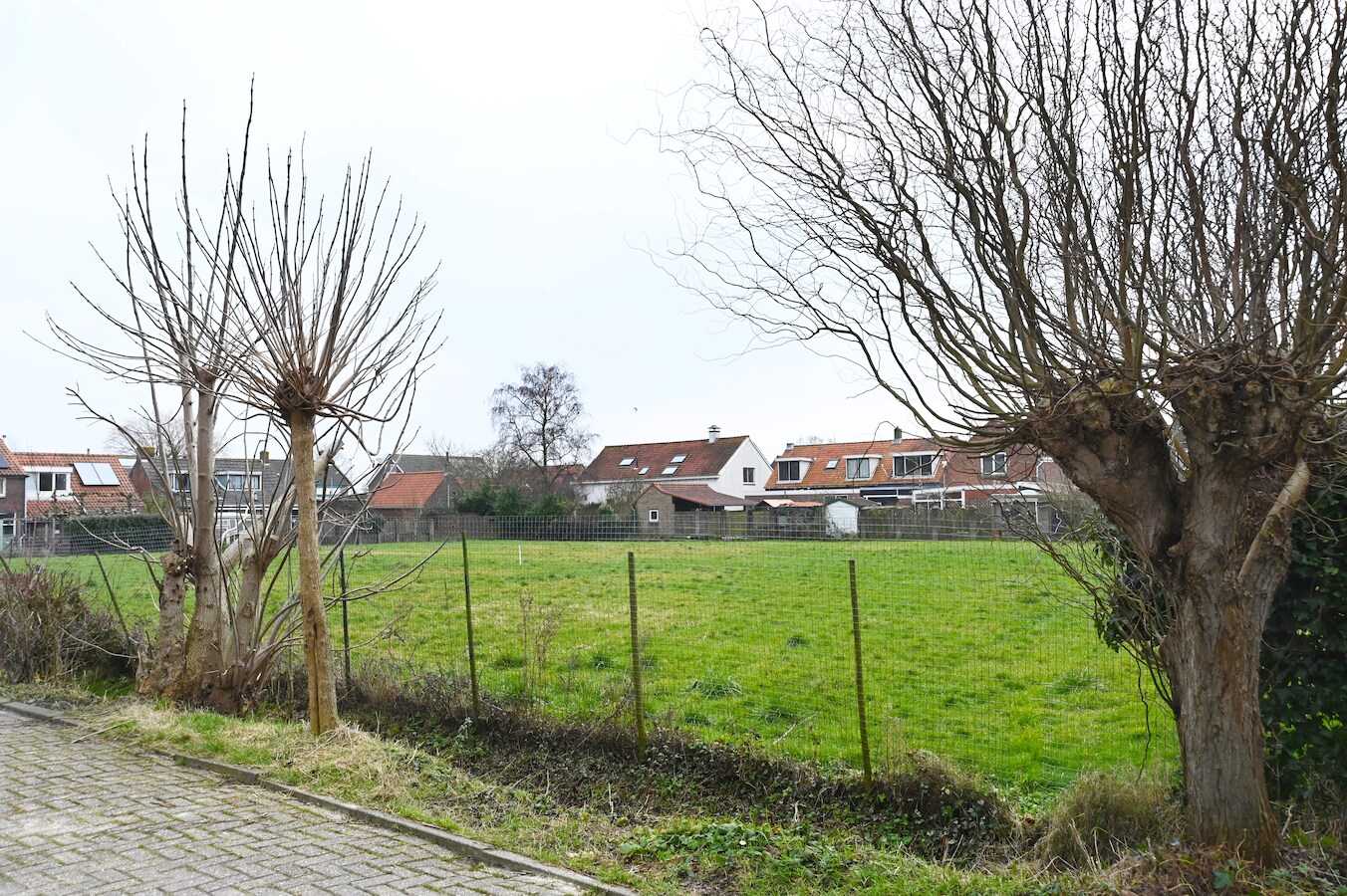 Hoe zeven huizen voor verdeeldheid zorgen: al twintig jaar discussie in ...