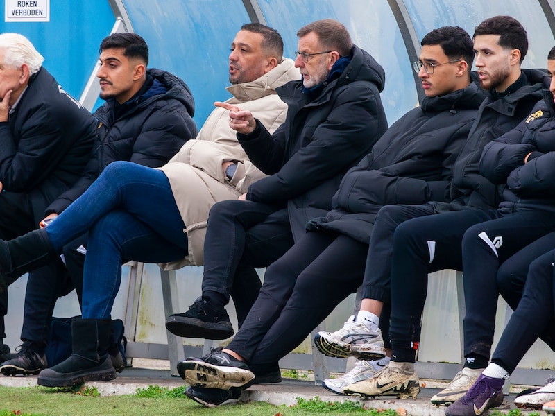 Volkszanger Jan Boezeroen (92) overleden: ‘Sinds De Fles was ik voor ...