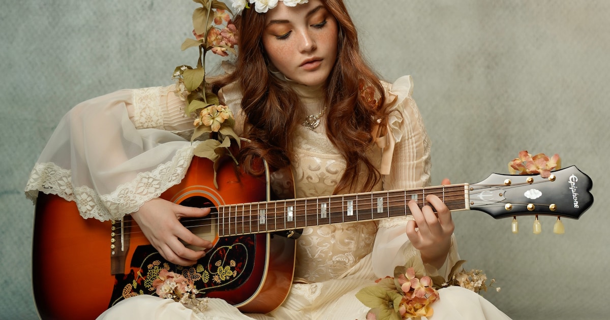 Zangeres Faela (16) presenteert nieuwe liedjes: ‘Ik ben een kleurrijk ...