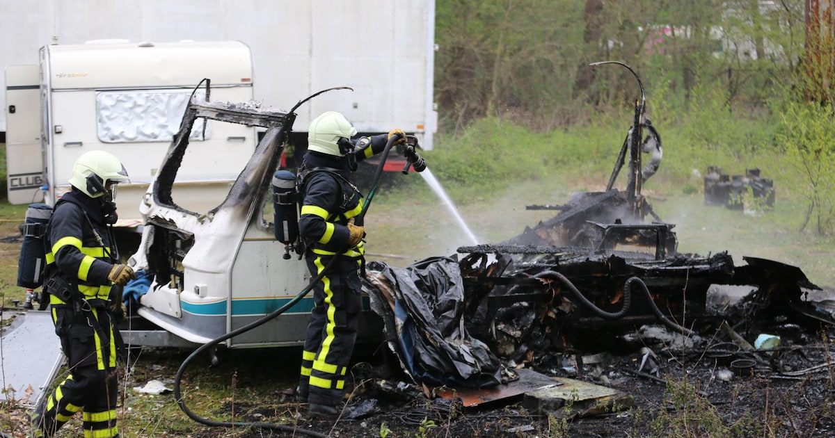 Caravan compleet uitgebrand in Dorst | Breda | BN DeStem.nl