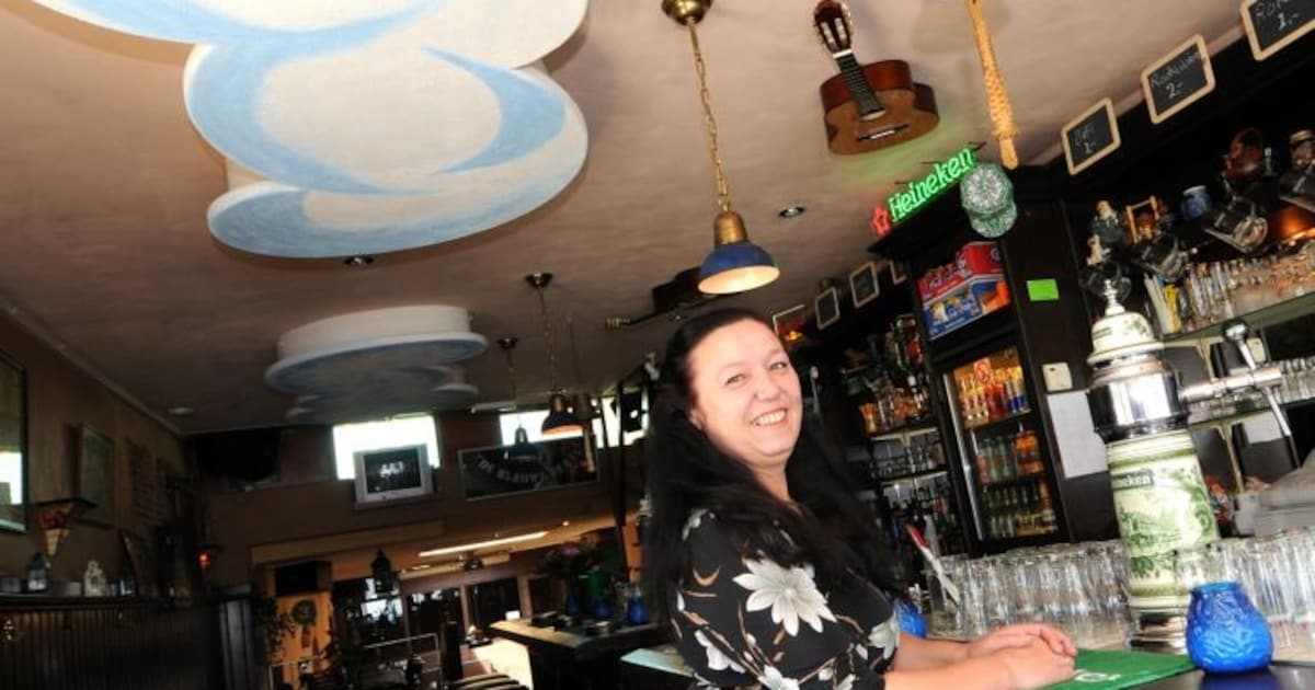 Café De Blauwe Hemel is weer open | Moerdijk | BN DeStem.nl