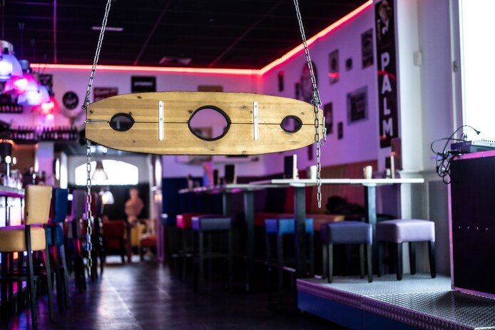 Club wilde kinky seks naar Betuwe brengen, maar raakt dakloos ...