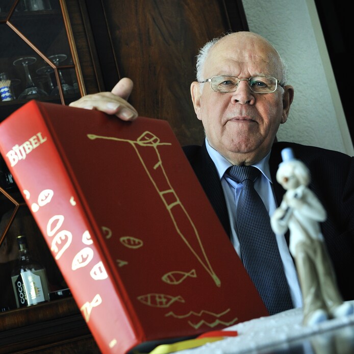 Laatste wens van pastoor Willemsen (91)? ‘Bedank mijn leerlingen en ...