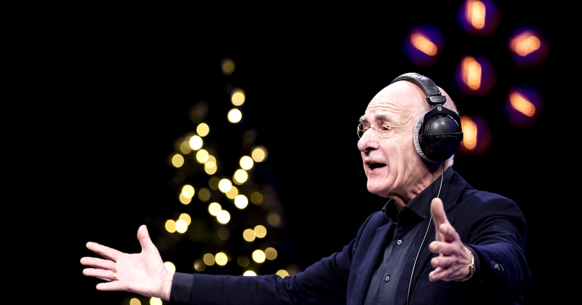 Frits Spits verrast met gouden leeslint tijdens laatste uitzending De ...