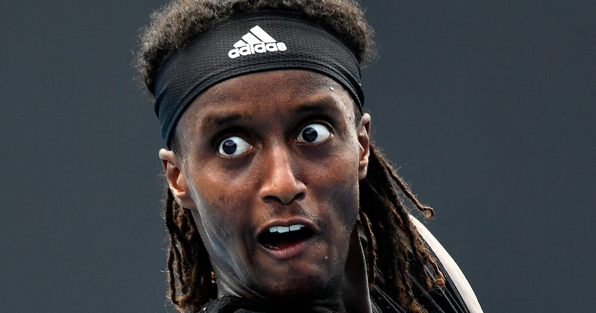 Zweedse tennisser slaat racket stuk op stoel van umpire en wordt direct ...