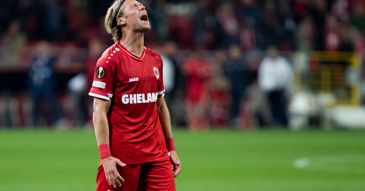 Oud-Ajacied Viktor Fischer (29) zet door slepende blessure punt achter ...
