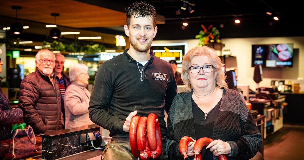Slager Jakob (25) maakt vanaf nu weer dé paardenworst waar mensen voor ...