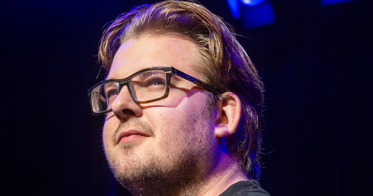 ‘Als kind zei ik al: die lampjes hangen niet goed’, Floris (20) regelt ...