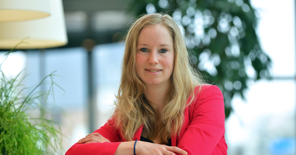 Verlegen Anna (35) gooit het roer om: eerst werkte ze in de chemie, nu ...
