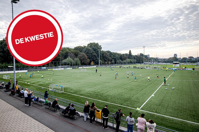 Consequenties voor ruzie makende ouders langs de lijn: ‘Als je je als ...