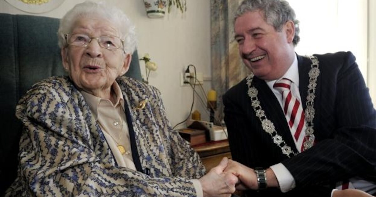 'Notenhout is hard en van goede kwaliteit' | Roosendaal | BN DeStem.nl