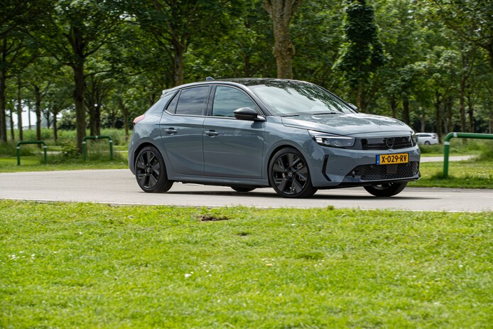 Elektrische auto's van drie grote merken vallen massaal stil: wat is er ...