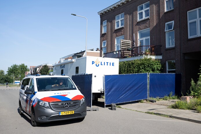 Ellen ziet haar broer een tijdje niet, dan krijgt ze afschuwelijk ...
