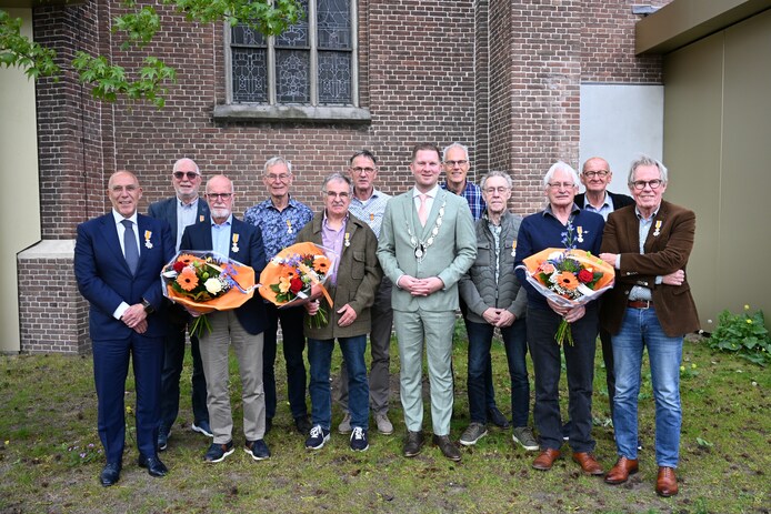 De lintjesregen in Drimmelen daalt dit jaar uitsluitend op (tien ...