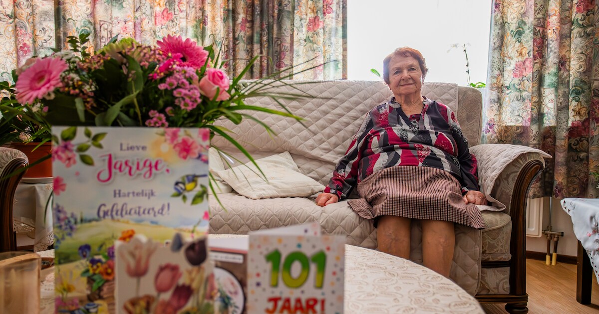 Lena Moens-Cornelis is 101: ‘Aardenburg was vroeger heel stijf’ | Regio ...