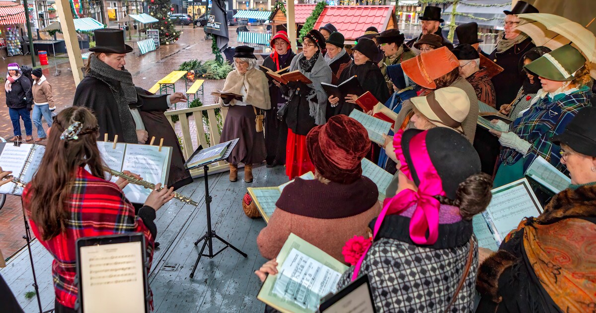 Met glühbier, glühwein en chocomel houden bezoekers Winterfeestival ...