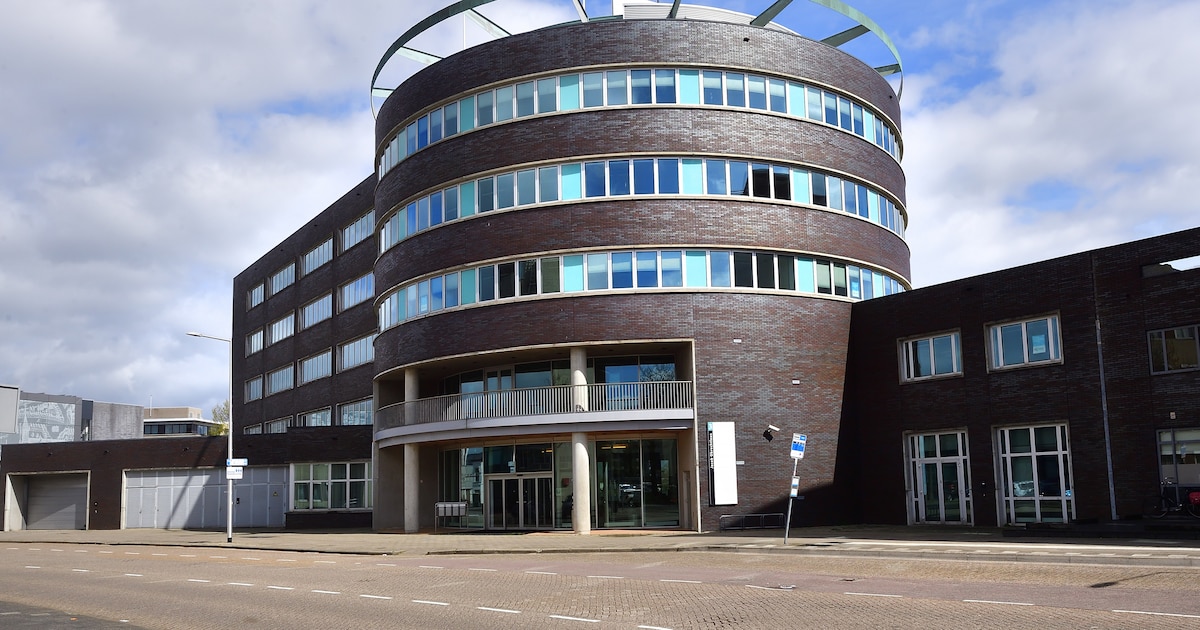 Azc voor 300 vluchtelingen in kantoorpand Bergen op Zoom: ‘Een prima ...