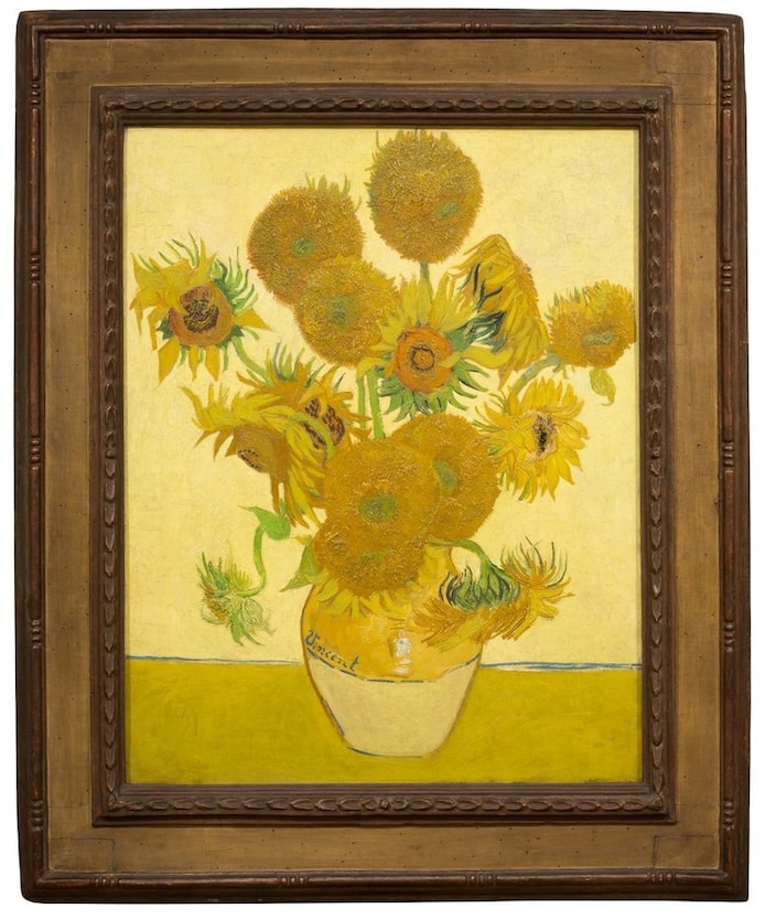 Van Goghs Vaas met zonnebloemen als landschapskunstwerk in Etten-Leurs ...