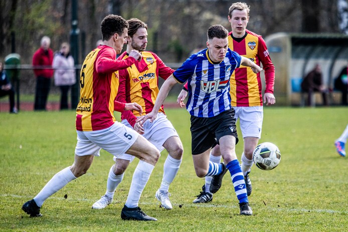 Gedegradeerd Dosko is blij dat het seizoen erop zit: ‘Als je nergens meer om speelt, ben je er ...