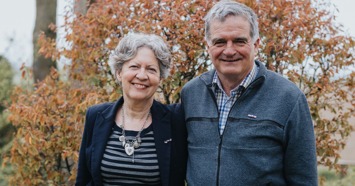 Cees en Corrie Machielsen speldden elkaar een lintje op: ‘We waren ...
