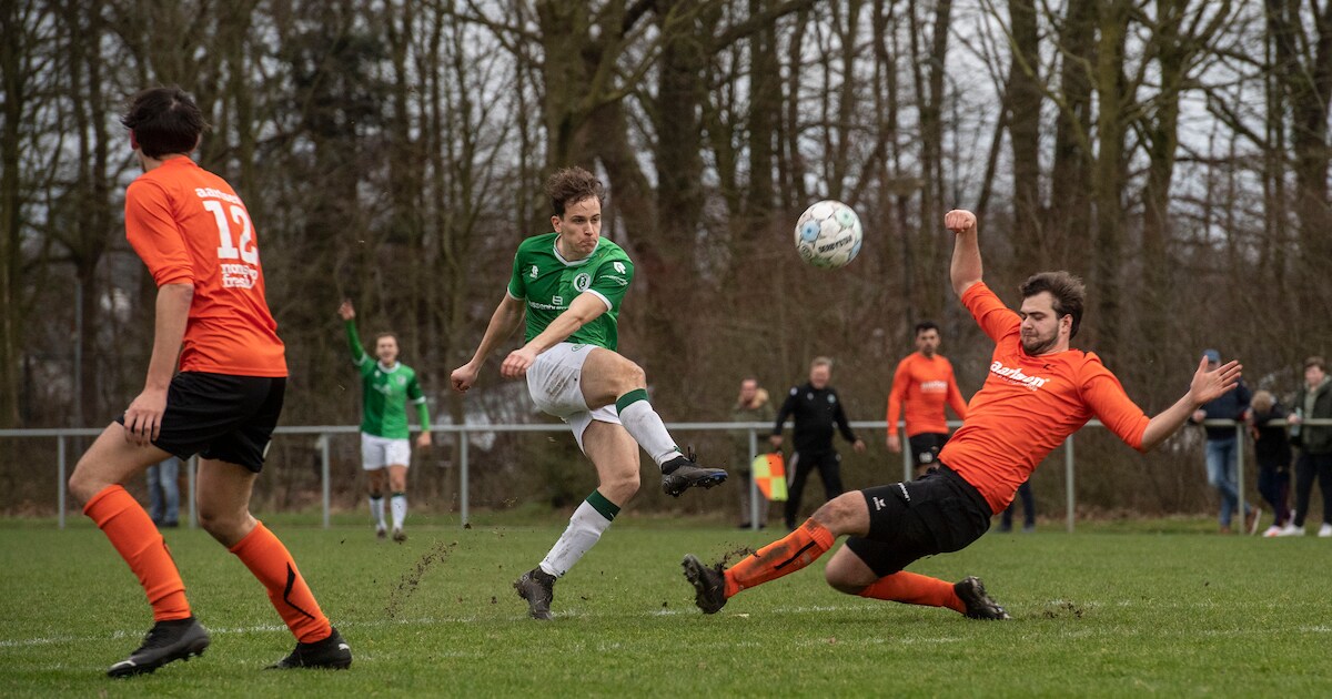 Beek Vooruit door pak slaag van Bavel in week tijd van polonaise naar ...