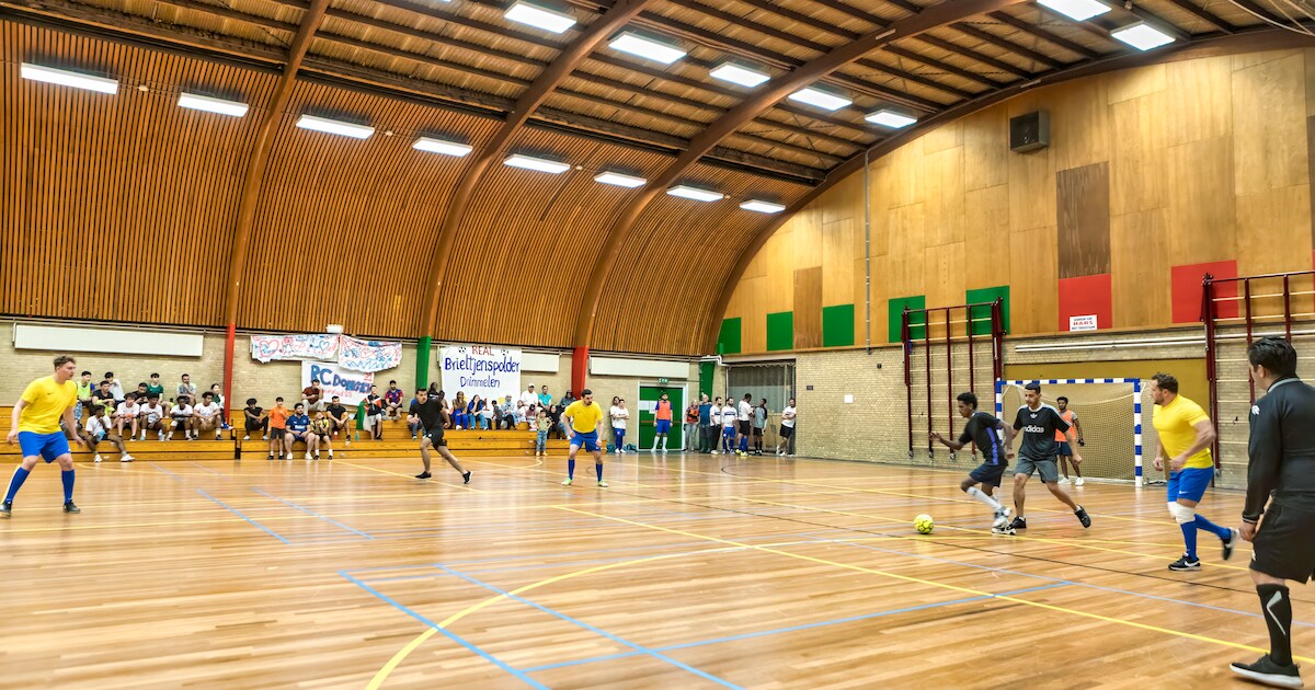 Van Khartoem tot Wagenberg, hoe een voetbaltoernooi asielzoekers ...