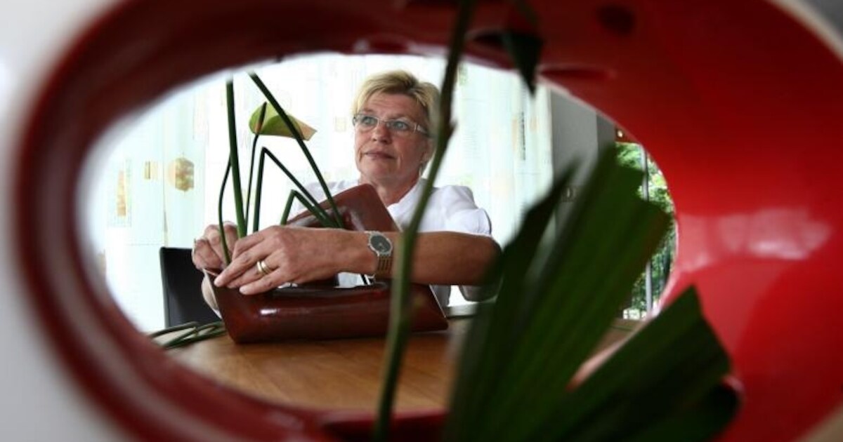 'Met Ikebana breng je bloemen weer tot leven' | Moerdijk | BN DeStem.nl