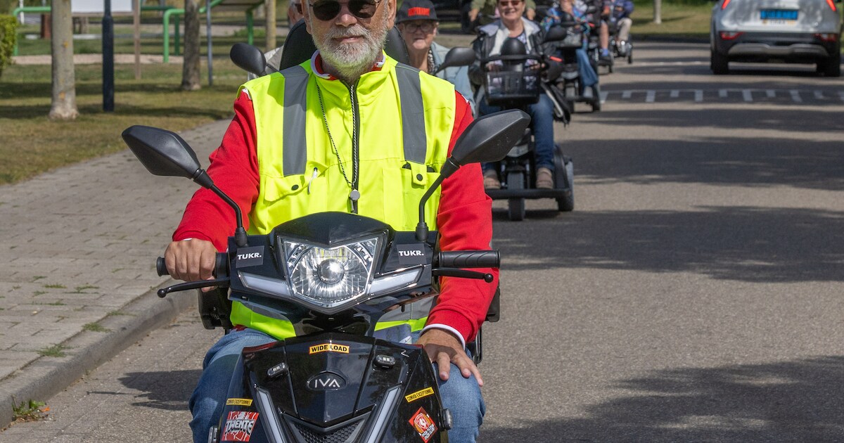 ‘Janny rijdt toch nog een beetje mee’: Johan brengt mensen samen met ...
