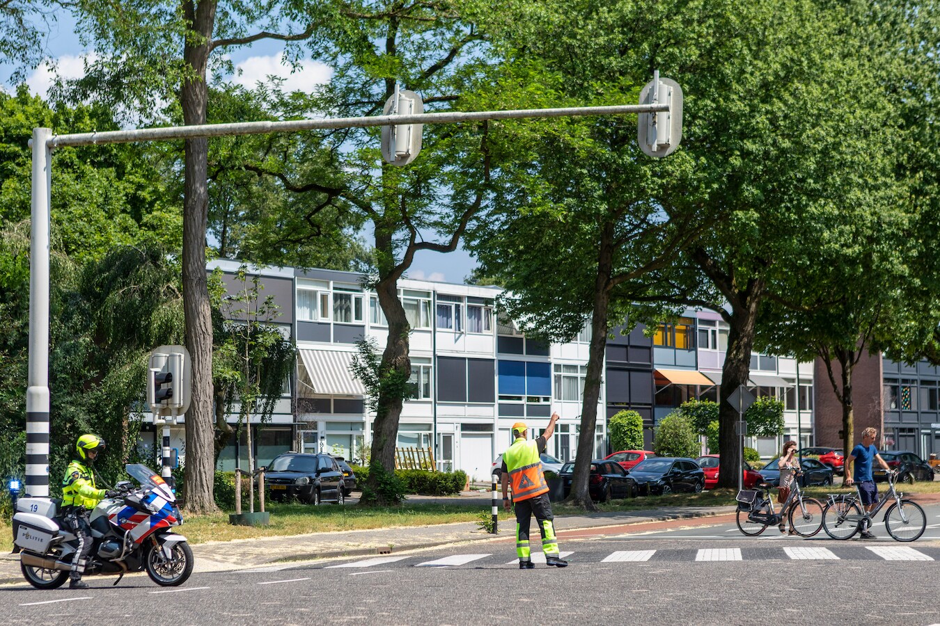 Verkeersre­ge­laars bij ZLM-Tour Oosterhout: 'Mensen die toch ...