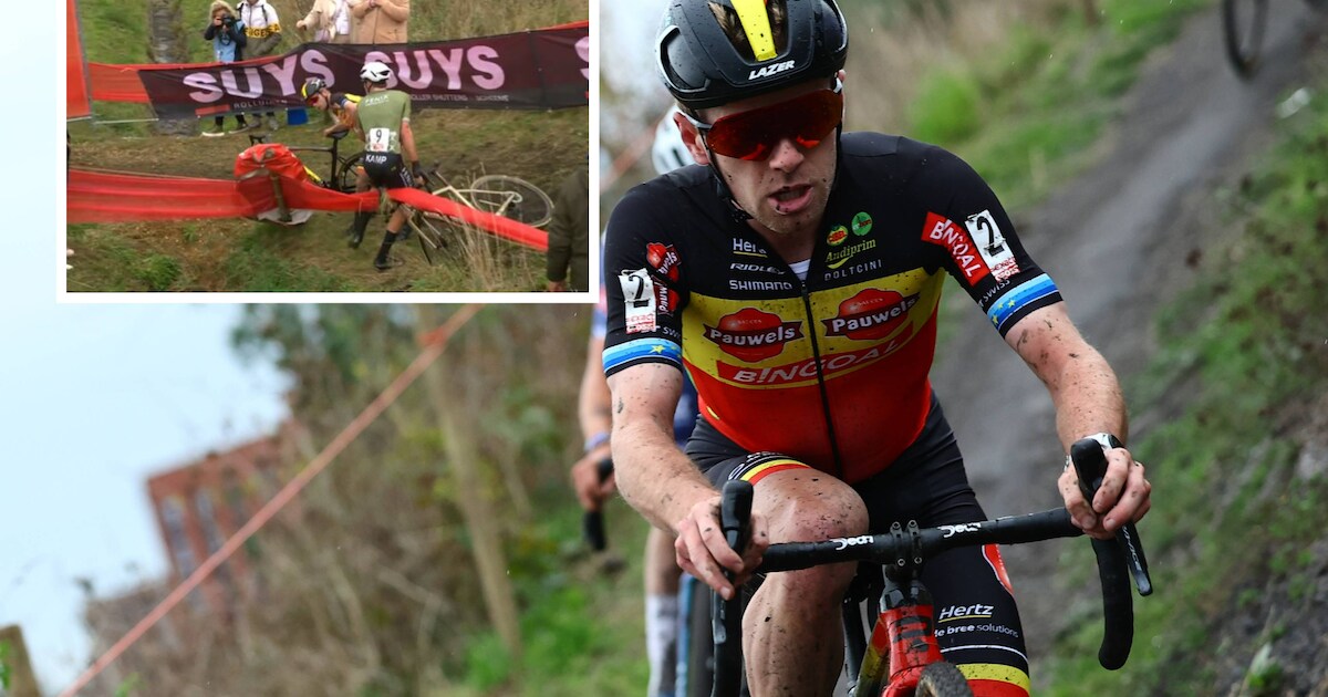 Belgische veldrijder stampt op wiel van Roosendaler Ryan Kamp en wordt ...