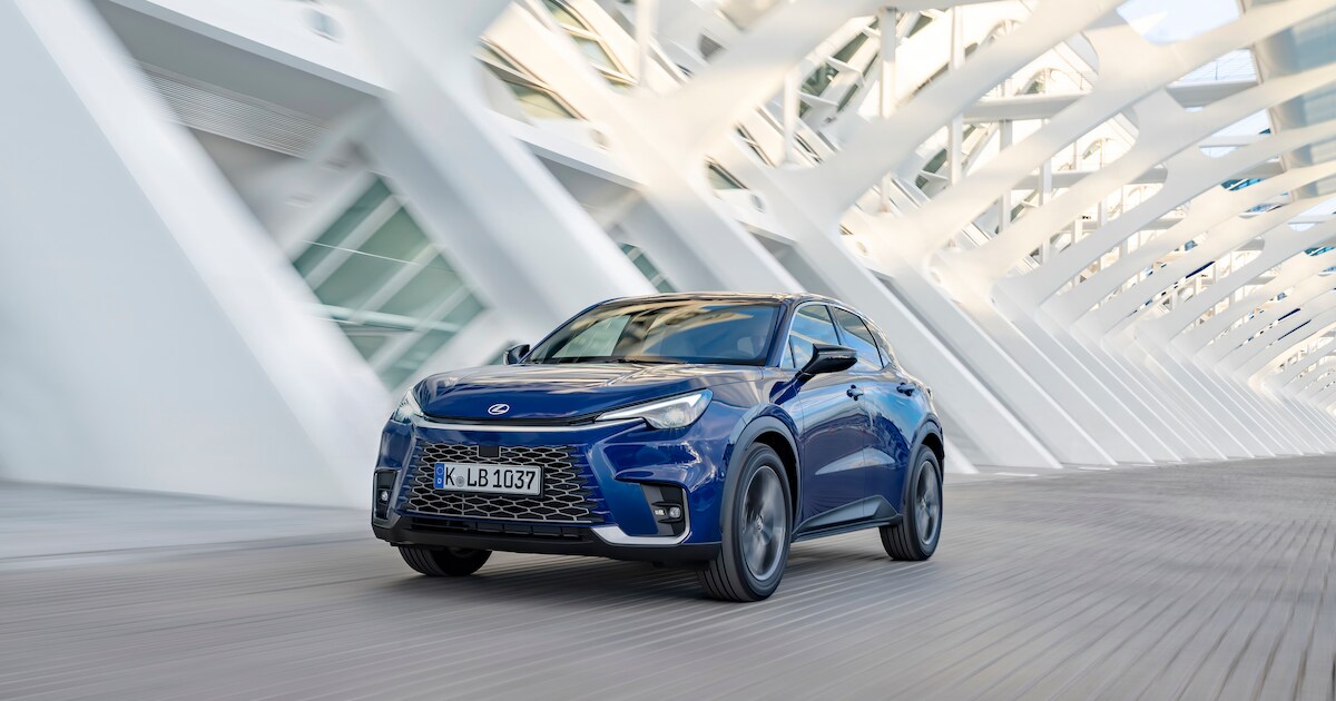 Dit is de goedkoopste Lexus: veel luxe, maar ook een piepkleine ...