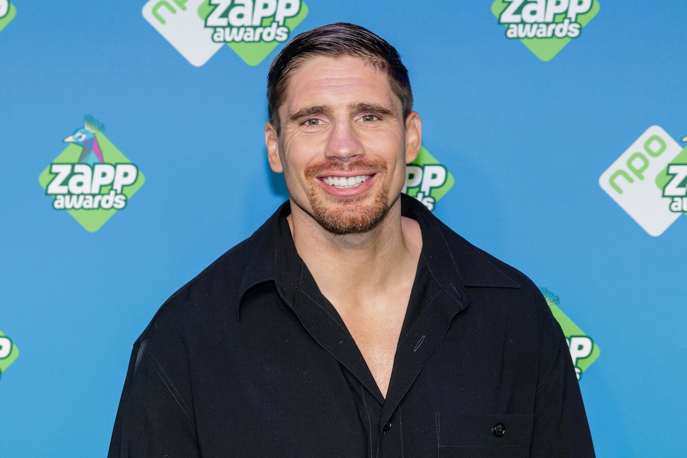 Rico Verhoeven deelt beelden van reusachtige villa die hij laat bouwen ...