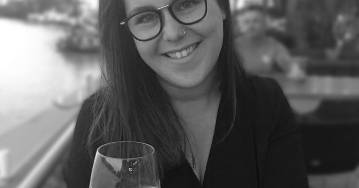 Fleur (28) leefde zoals ze graag wilde leven, maar toen sloeg het ...